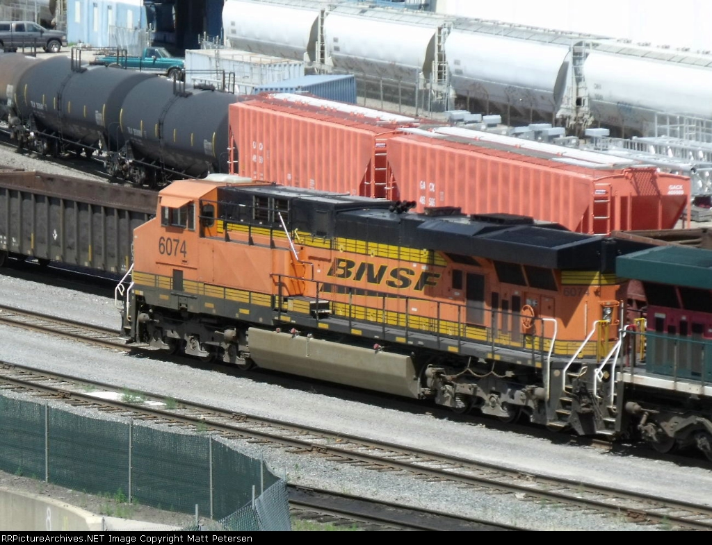 BNSF 6074